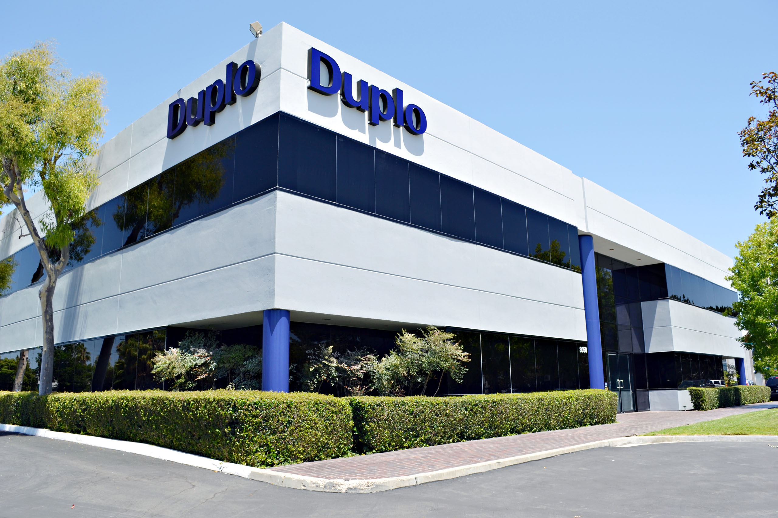 Contact Duplo USA